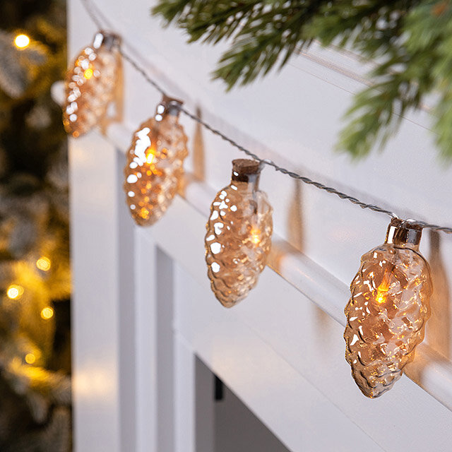 Светодиодная гирлянда Шишки - Gold Perfecto 1.75 м, 8 теплых белых LED ламп, прозрачный ПВХ, на батарейках, IP20, Kaemingk (Кейминг), 487027