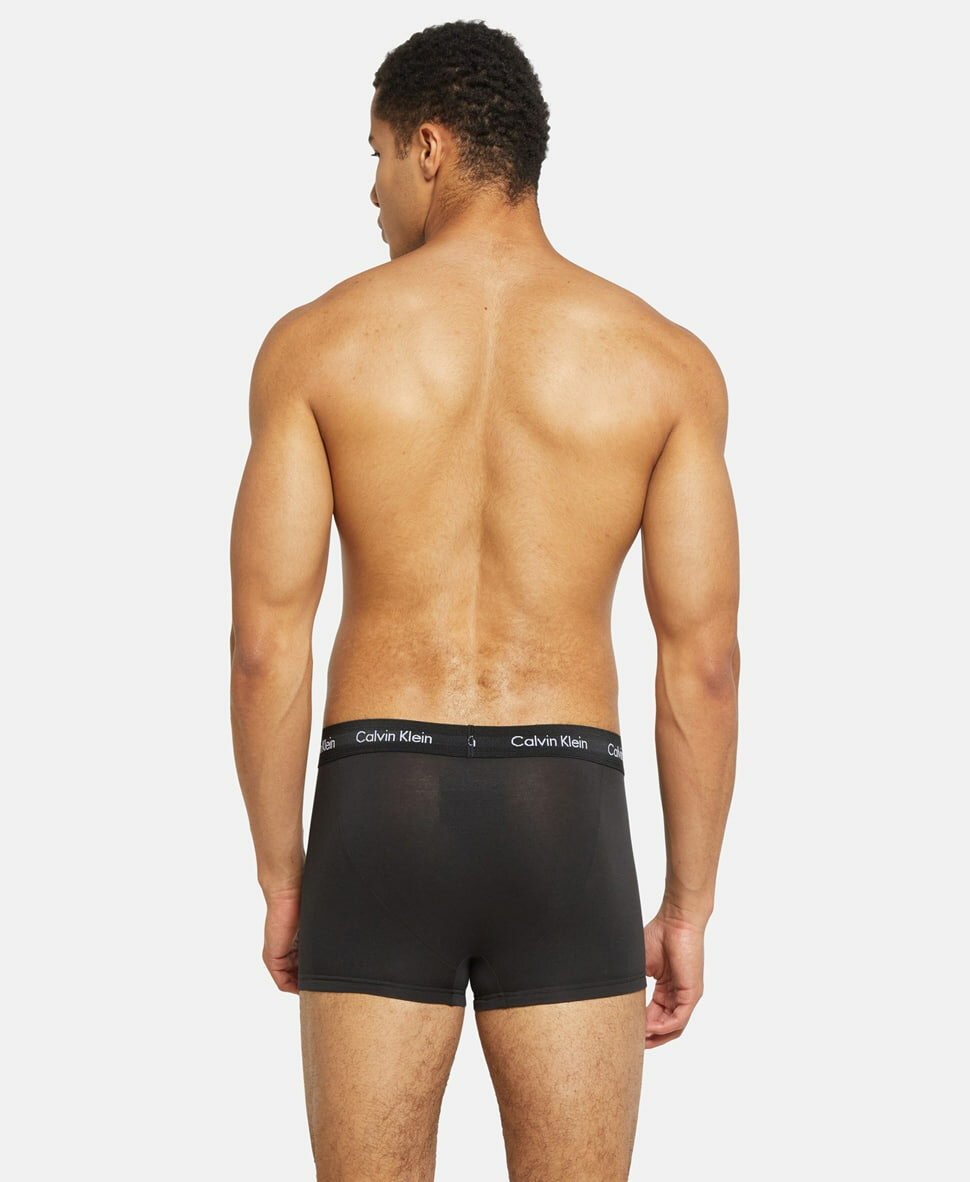 Трусы CALVIN KLEIN LOW RISE TRUNK, комплект из 3 шт., размер S, черный, бежевый, голубой — фото 1