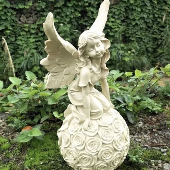 Фигурка садовая, для газона, в виде эльфа, белая, из полирезина, 14*14*31 см