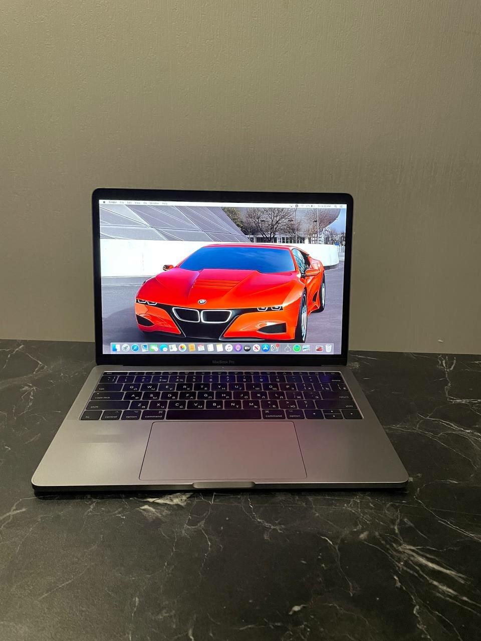 Ноутбук MacBook Pro 13 2017, Intel Core i5 2,3 ГГц, 8/128 ГБ LPDDR3 2133 МГц, Intel Iris Plus Graphics 640