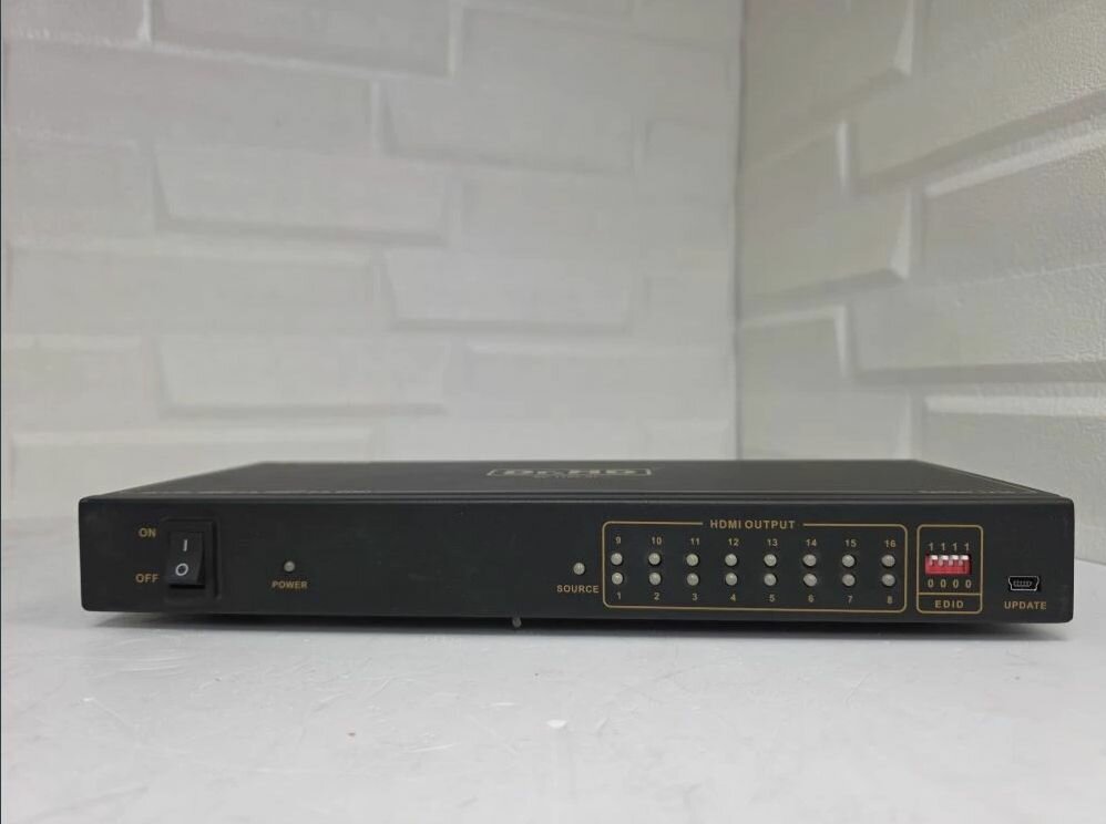 Сплиттер аудио-видео Dr.HD SP 1165 SL (f)/16xHDMI (f) черный