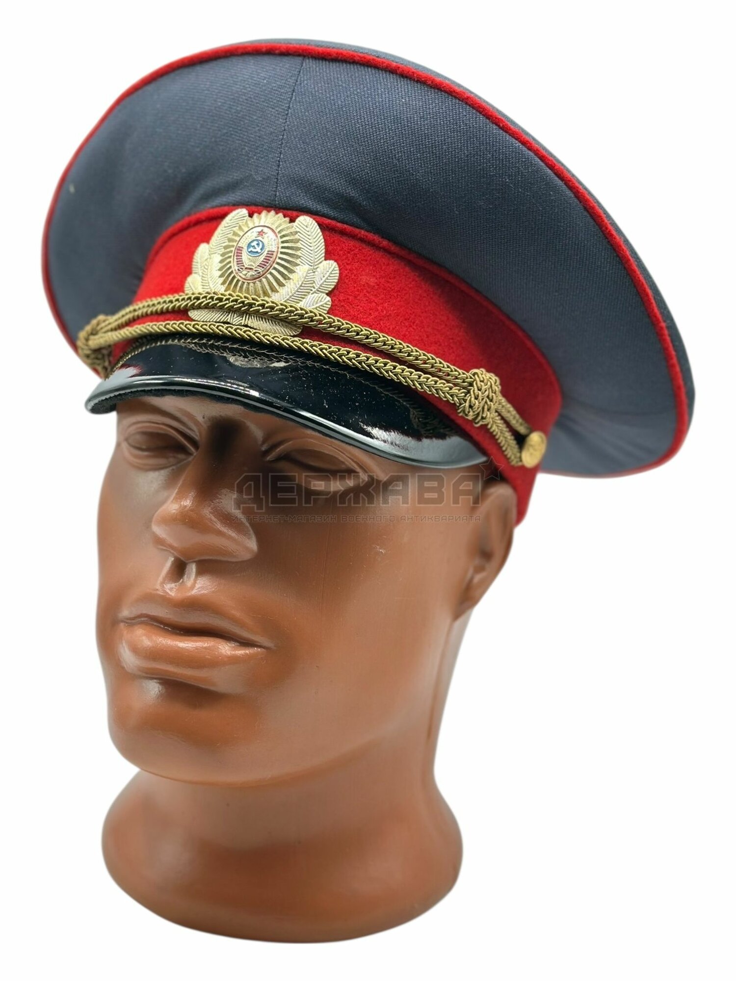 Фуражка МВД СССР, образца 1977 года, с белым чехлом