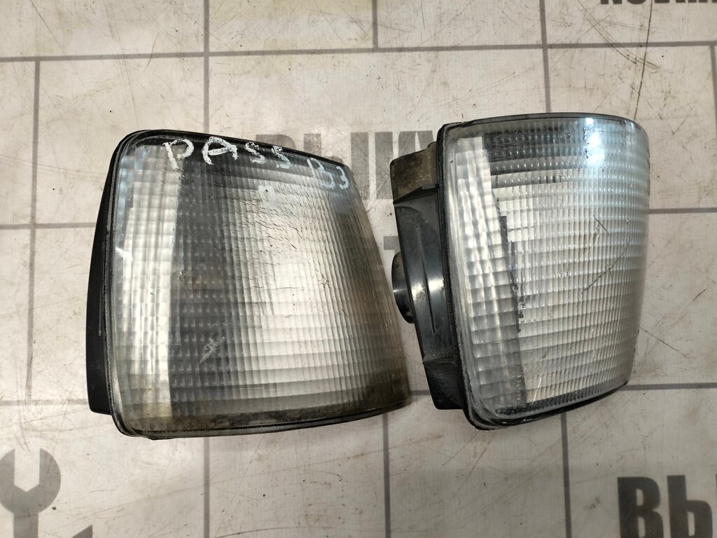 Указатель поворота VW Passat B3 1988-1993