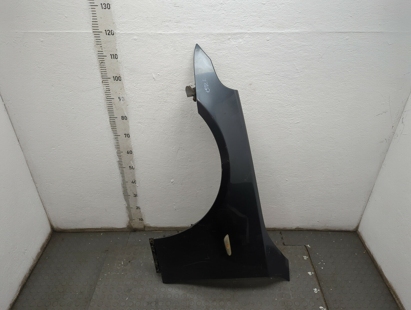 Крыло левое переднее BMW 5 E60 Б/У