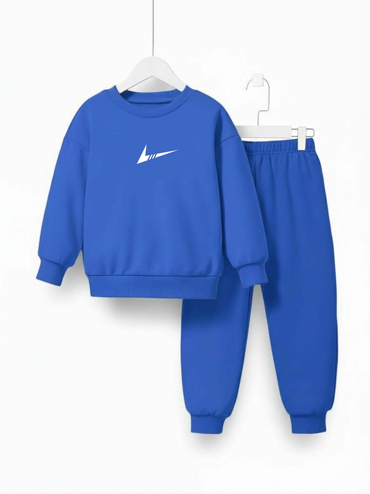 Костюм спортивный