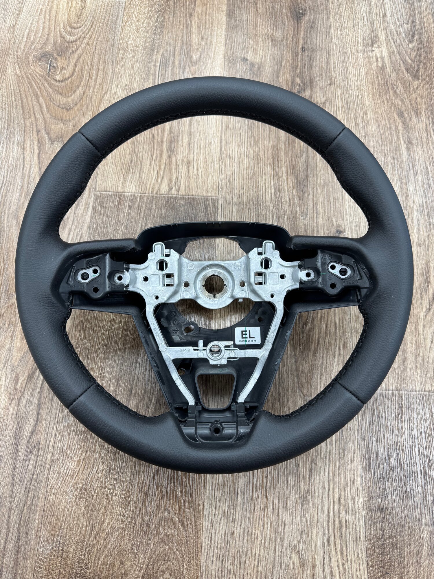 Руль Toyota Rav 4-5 Б/У после перетяжки.