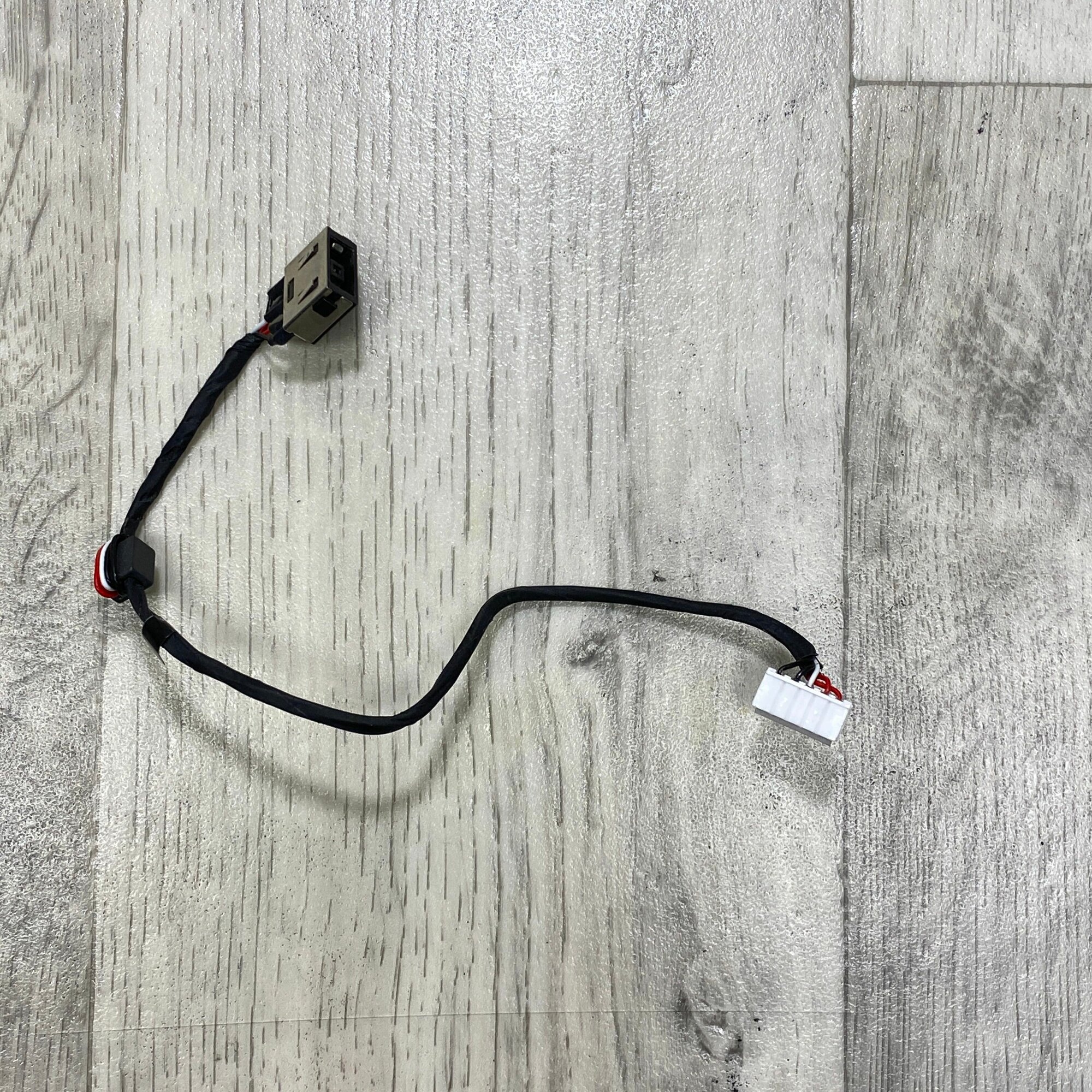 Разъём питания Lenovo Legion Y520-15IKBN