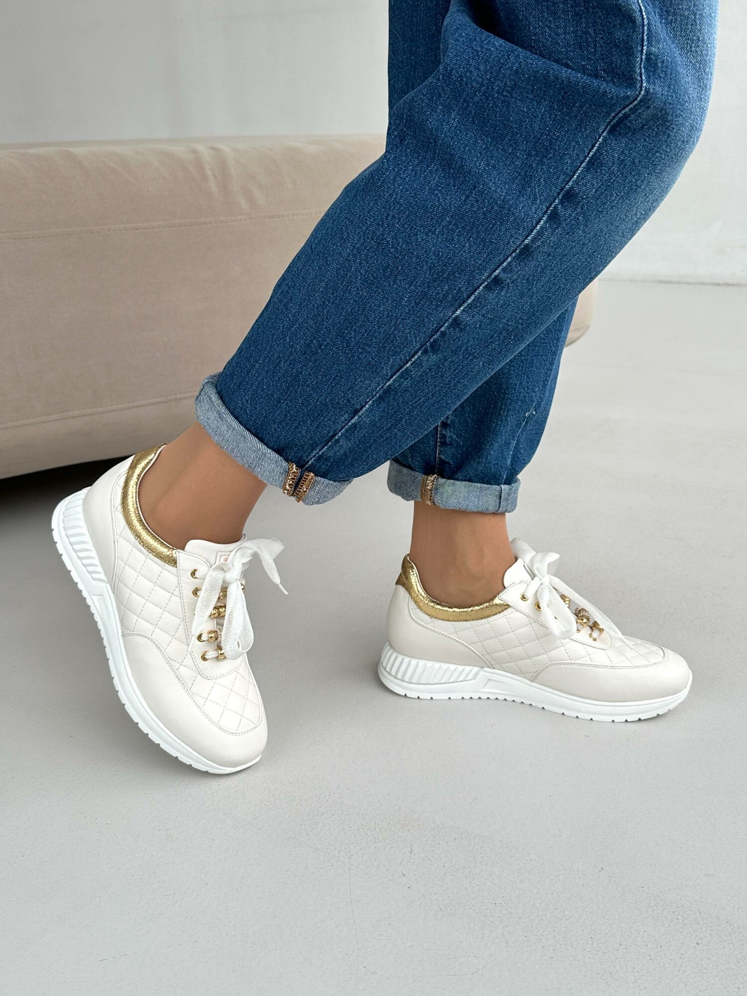 Кроссовки повседневные