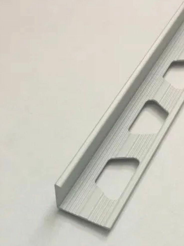 Профиль для плитки L-образный Алюминиевый, наружный уголок 2700мм