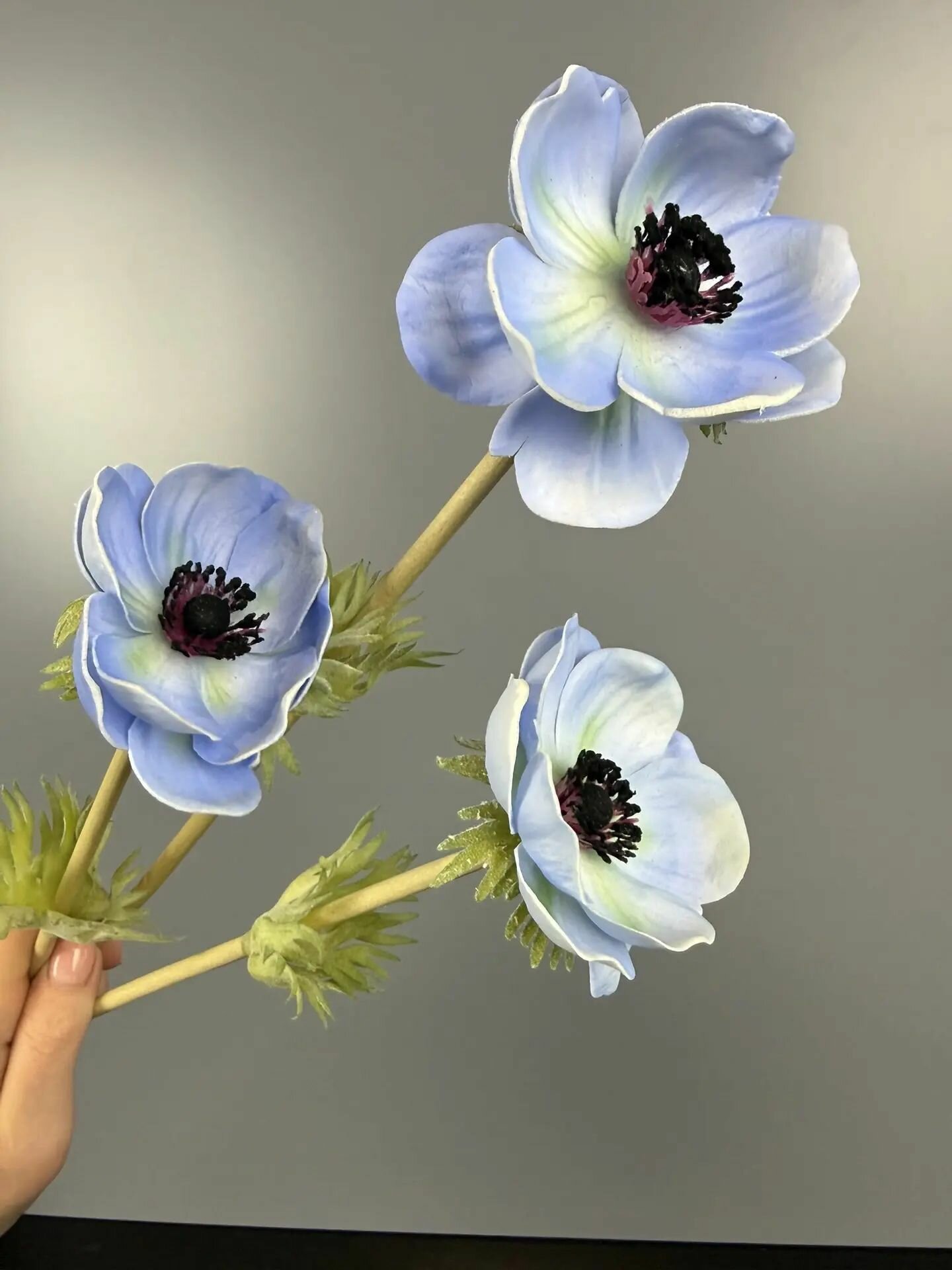 Искусственные цветы премиум из латекса Анемон голубой букет для декора 3 ветки 50 см