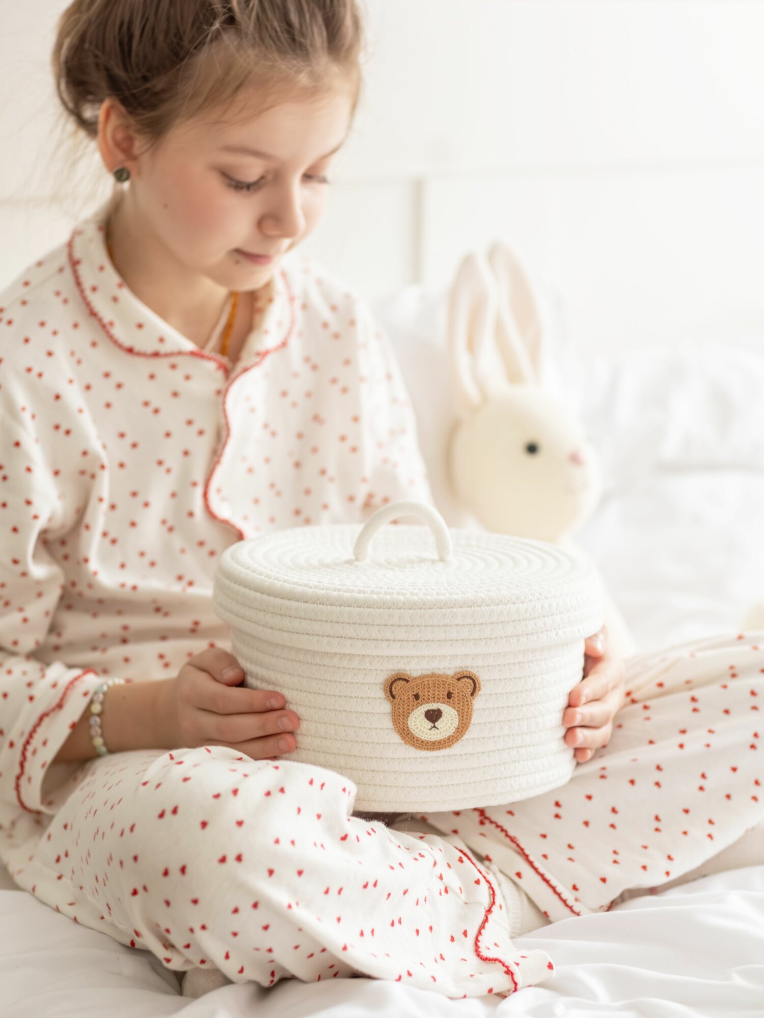 Плетеная корзина для хранения игрушек и детских вещей с крышкой