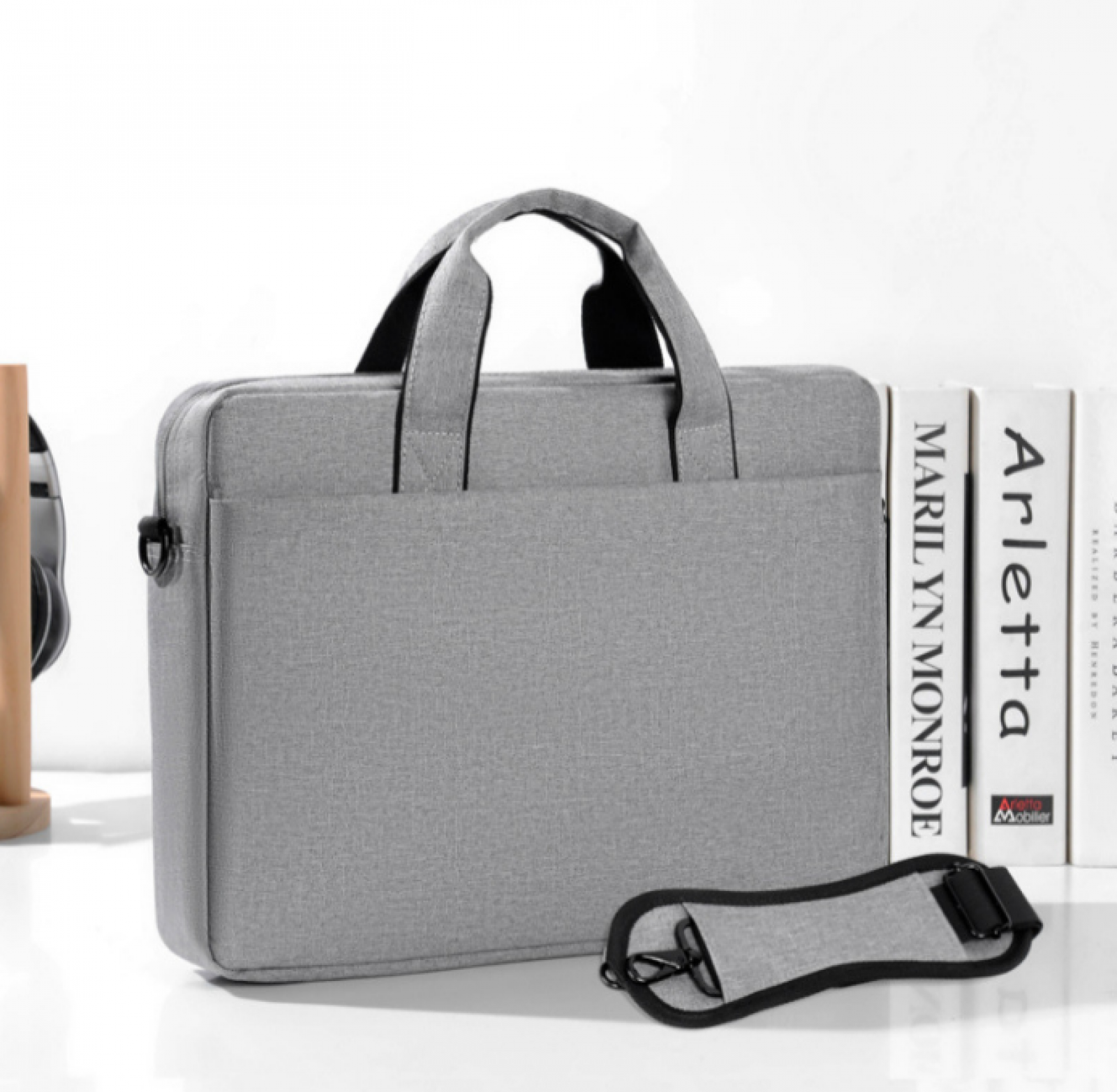 Сумка MyPads R 312146 для ноутбука 17.3 дюймов водонепроницаемая противоударная с плечевым ремнем