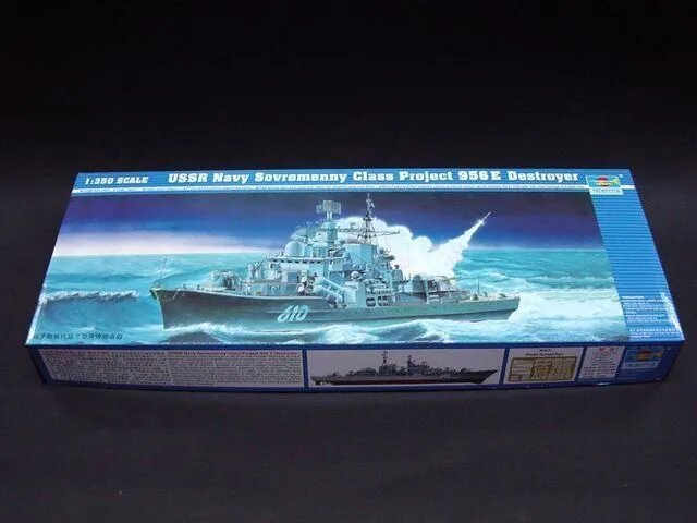 Сборная модель корабля USSR Navy Sovremennyy Class Project 956 E Destroyer 1:35