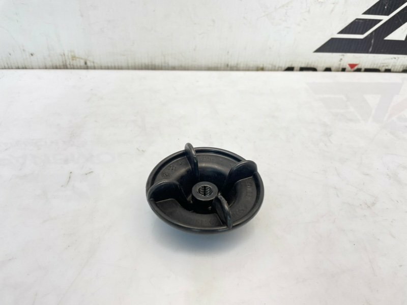 Б/У крепление запасного колеса Renault Duster 2012 HSA K4MA606 68604 RENAULT арт. 849800001R