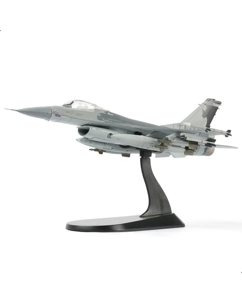 Модель самолета F-16C Black Bat Squadron 1:72, коллекционный истребитель, готовая модель