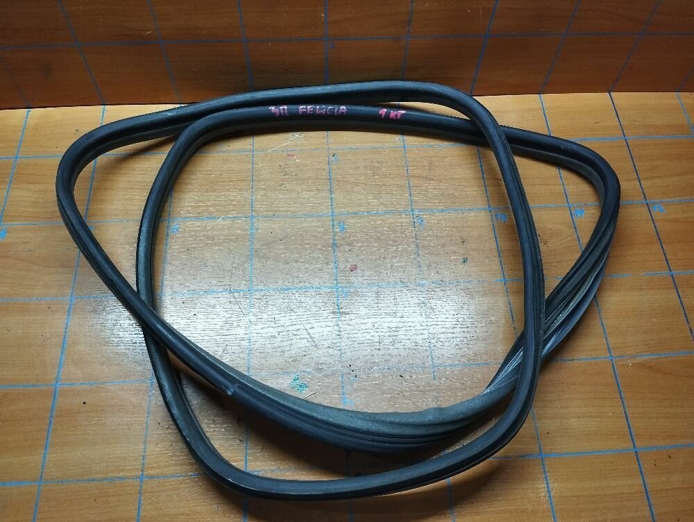 Уплотнитель задней правой двери Skoda Felicia Б/У с пробегом