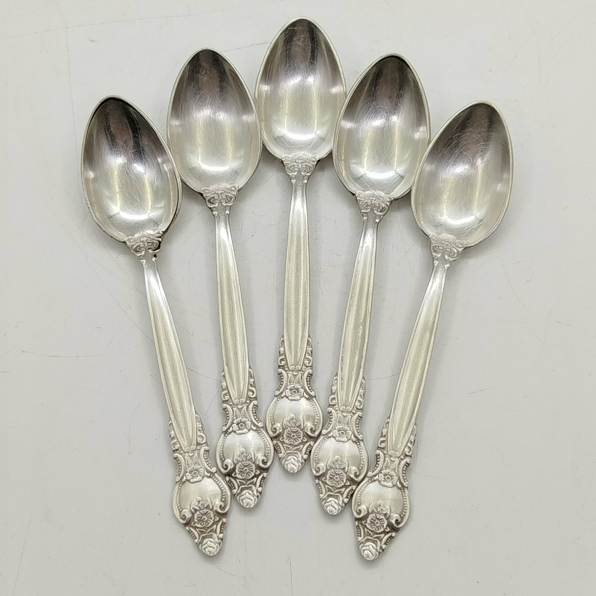 Набор из пяти кофейных ложек с цветочным декором, мНЦ (медь-никель-цинк)