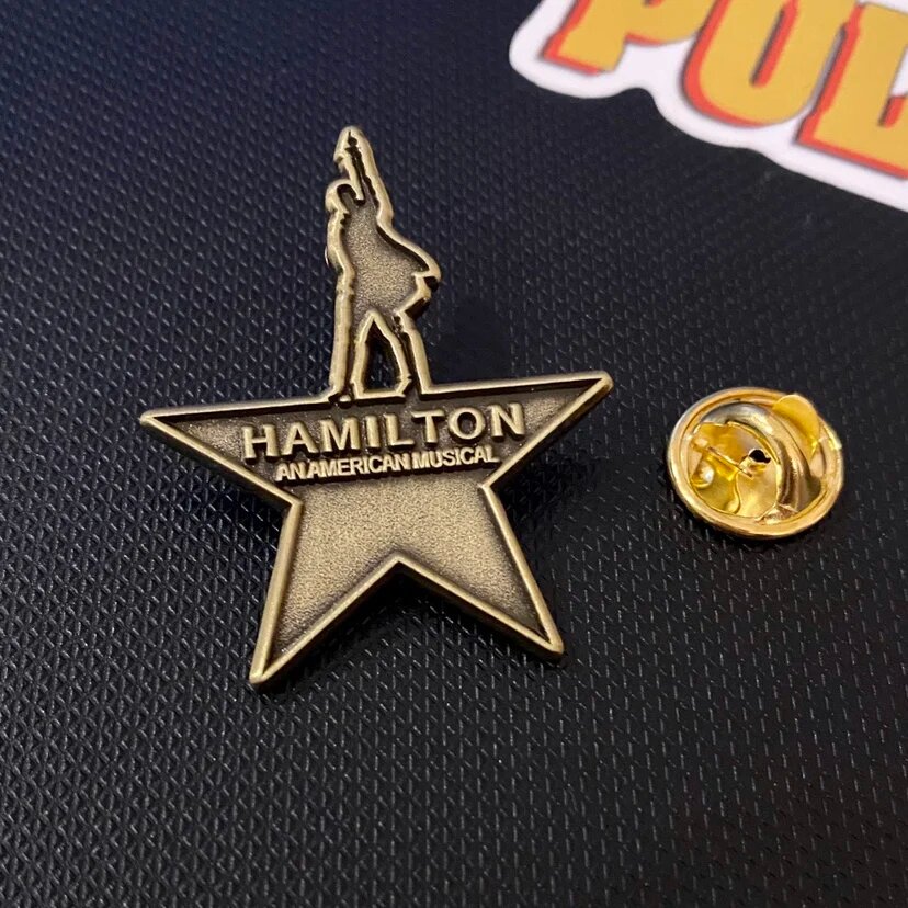 Булавка Hamilton: Американский мюзикл, цвет E-22-1-2