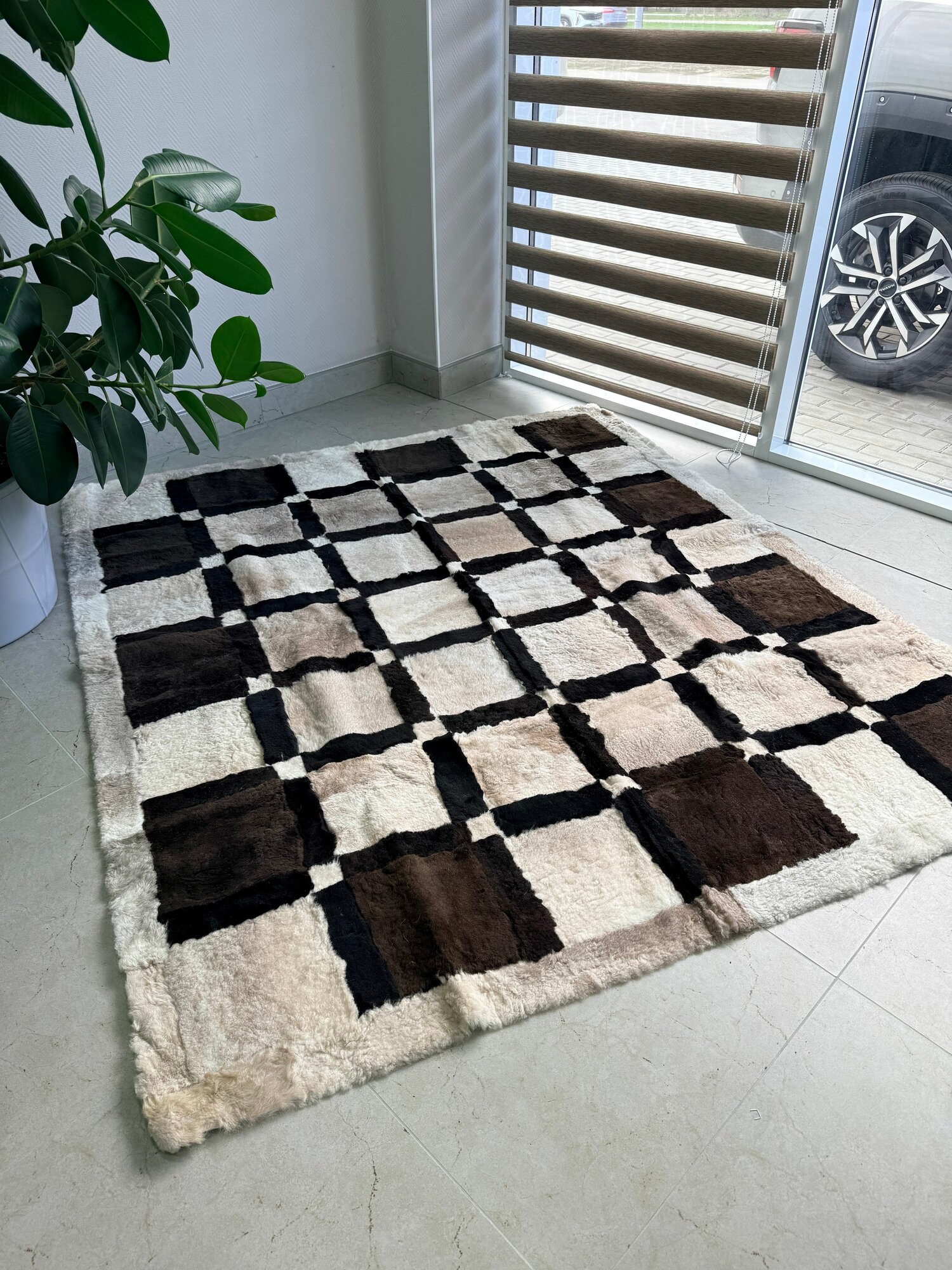 Ковер прямоугольный натуральный мех овчина, 200 х 180 см.