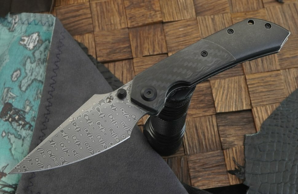 Складной нож Kansept Knives Fenrir, клинок дамаск, рукоять титан/твилл карбон