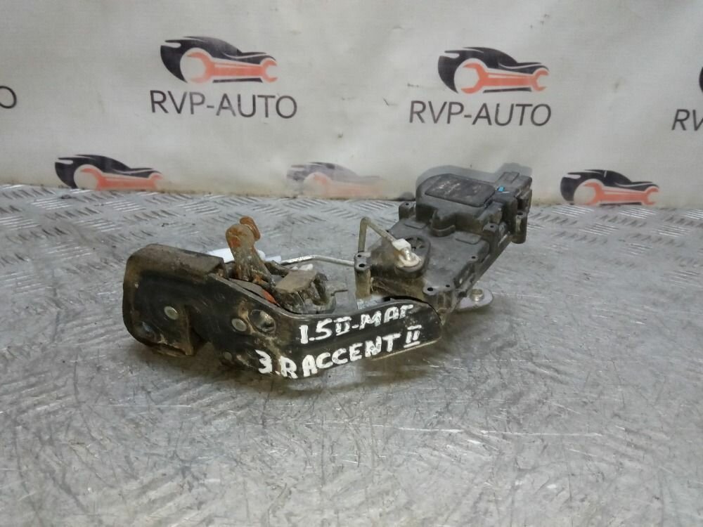 Замок двери задний правый Hyundai Accent 2
