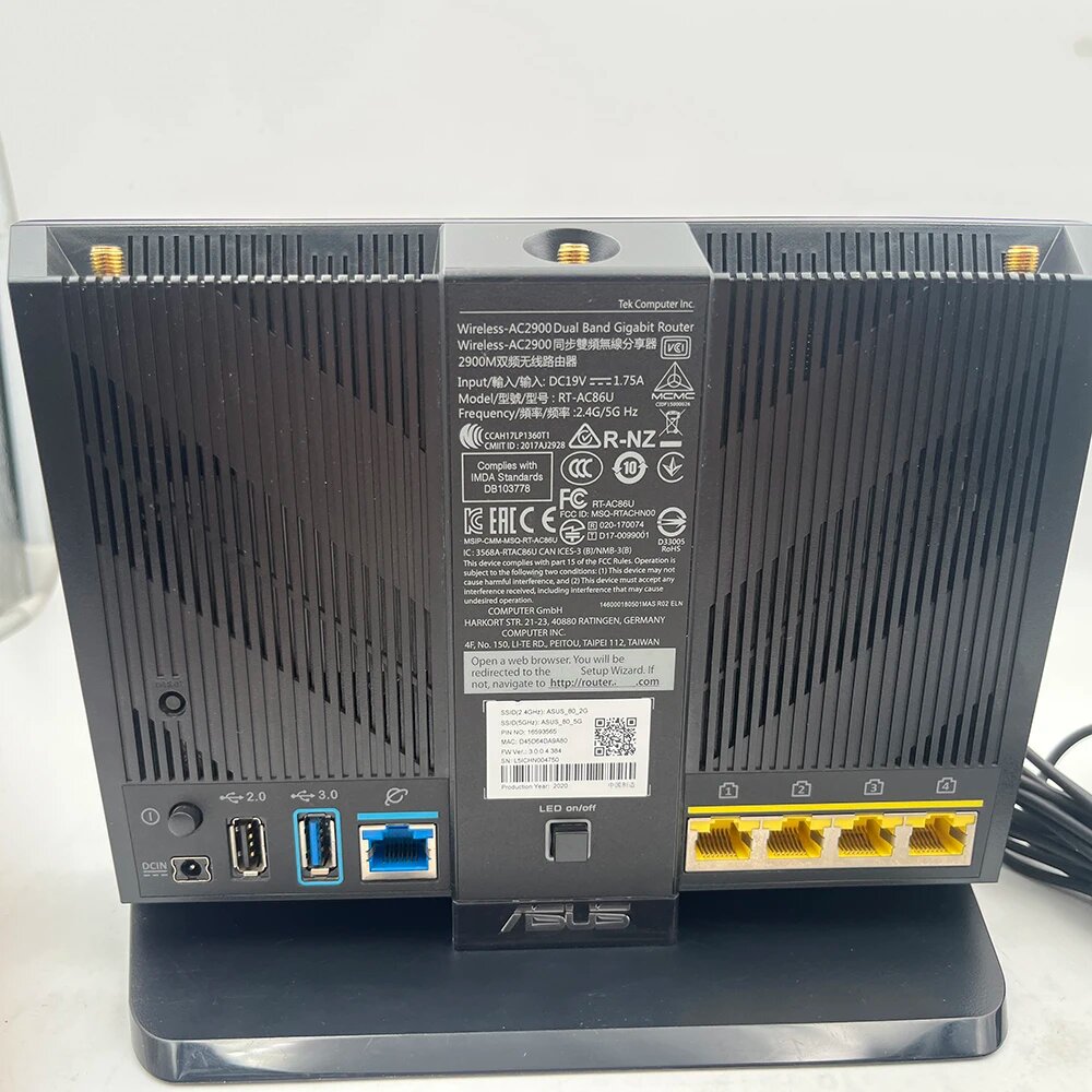 ASUS RT-AC86U Wi-Fi роутер — фото 1