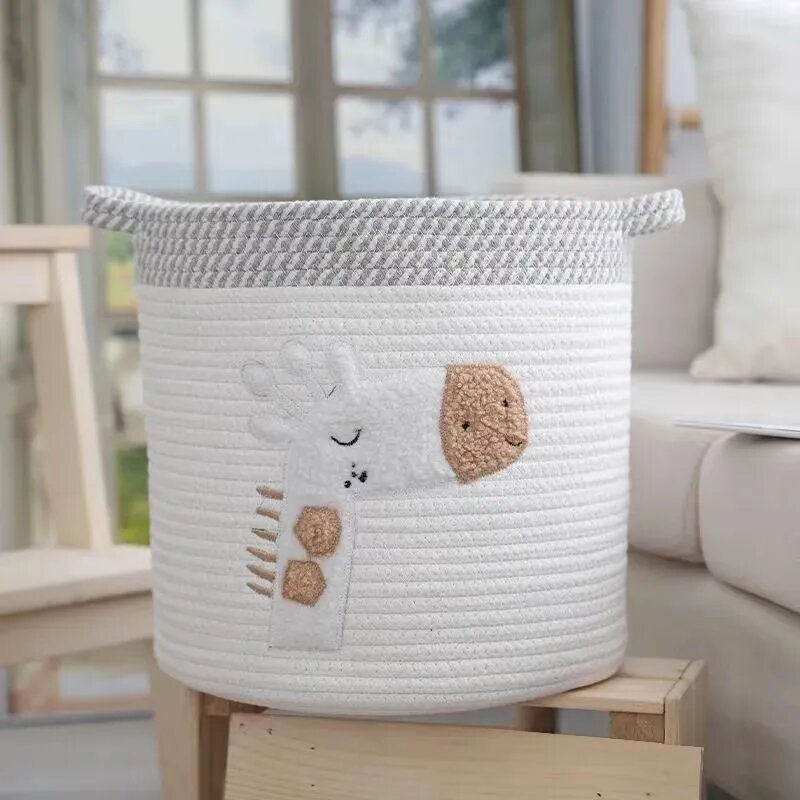 Корзина для игрушек Стильно дома 30x30x30 см. Белая корзина для хранения с Жирафом