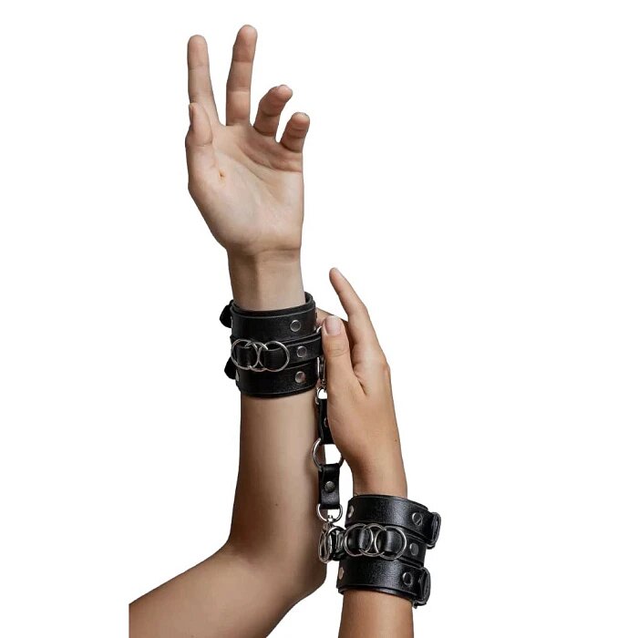 Широкие наручники универсальные«Под кожей» из натуральной кожи