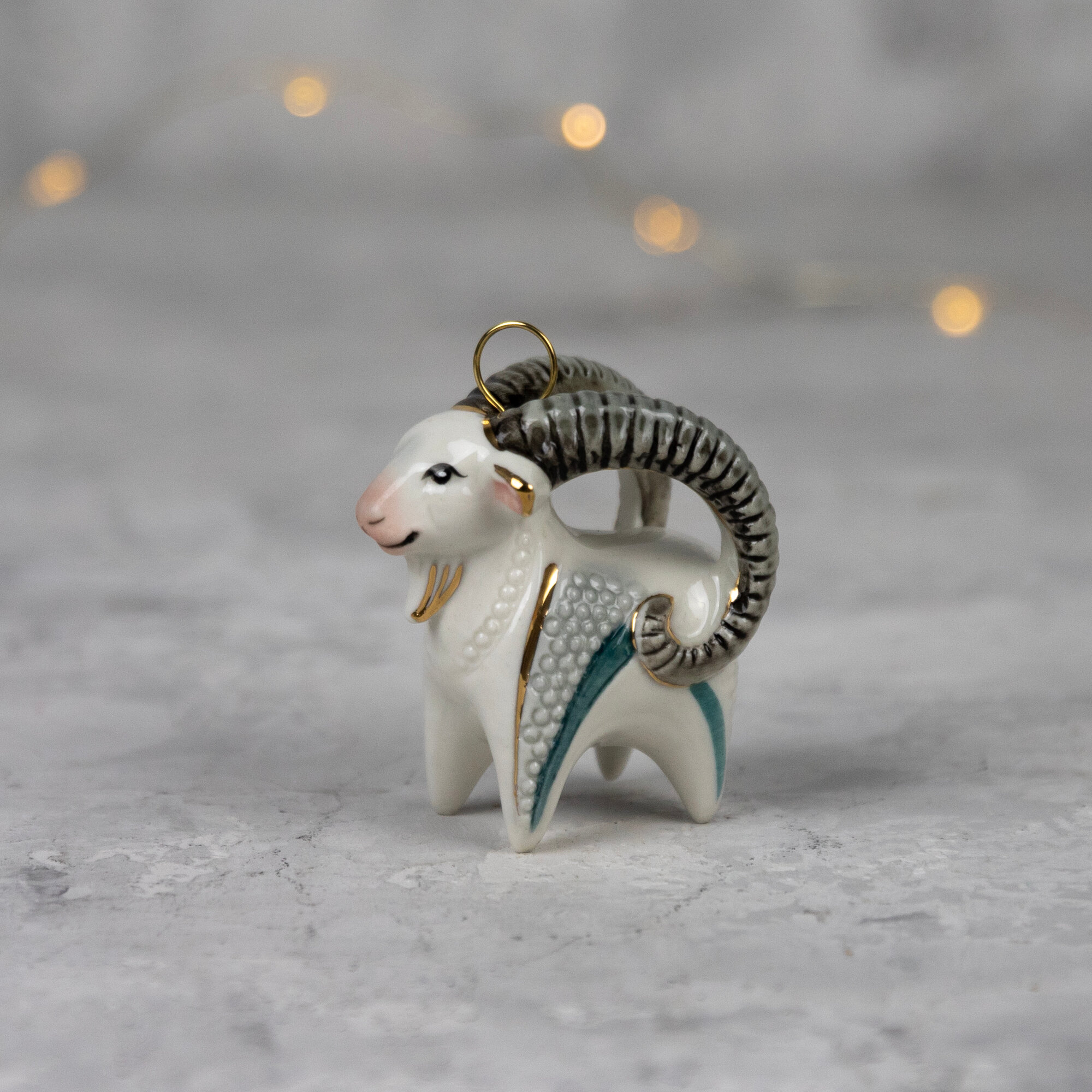 Елочная игрушка/символ года "Козлик" горный синий. Фарфор