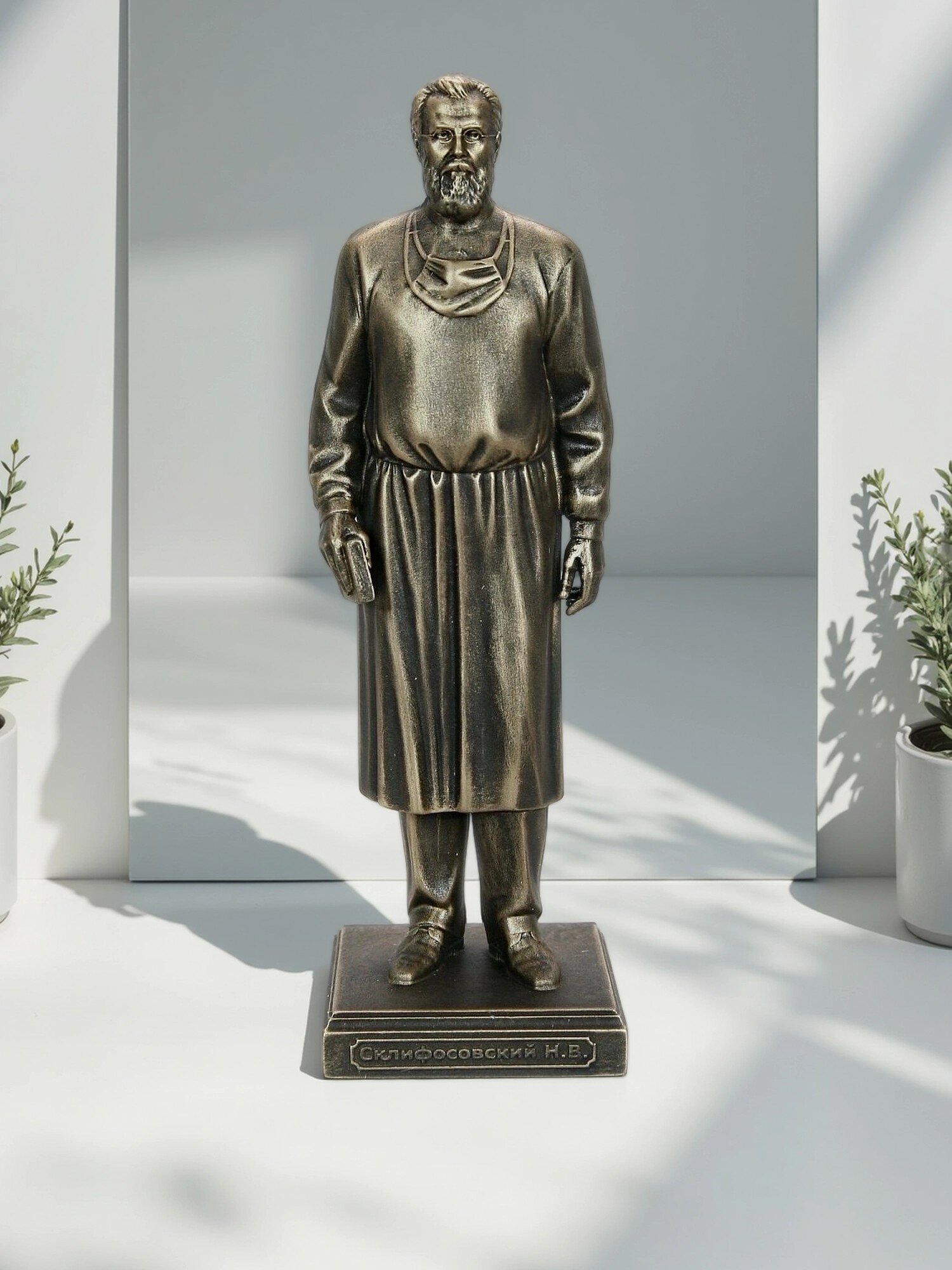 Статуэтка "Склифосовский" малая" от бренда "Vernissage of history