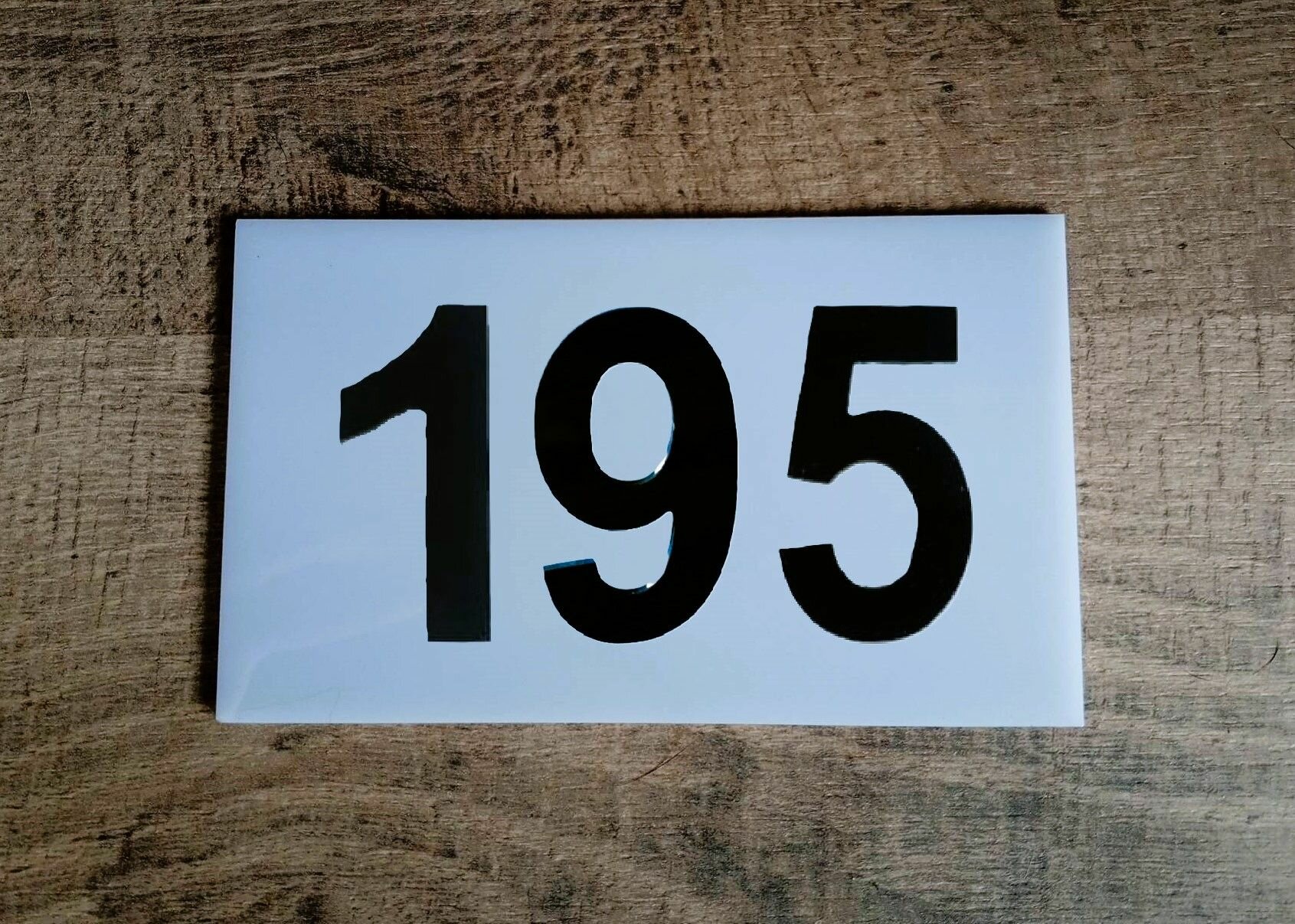 Цифры на дверь, табличка с номером 195
