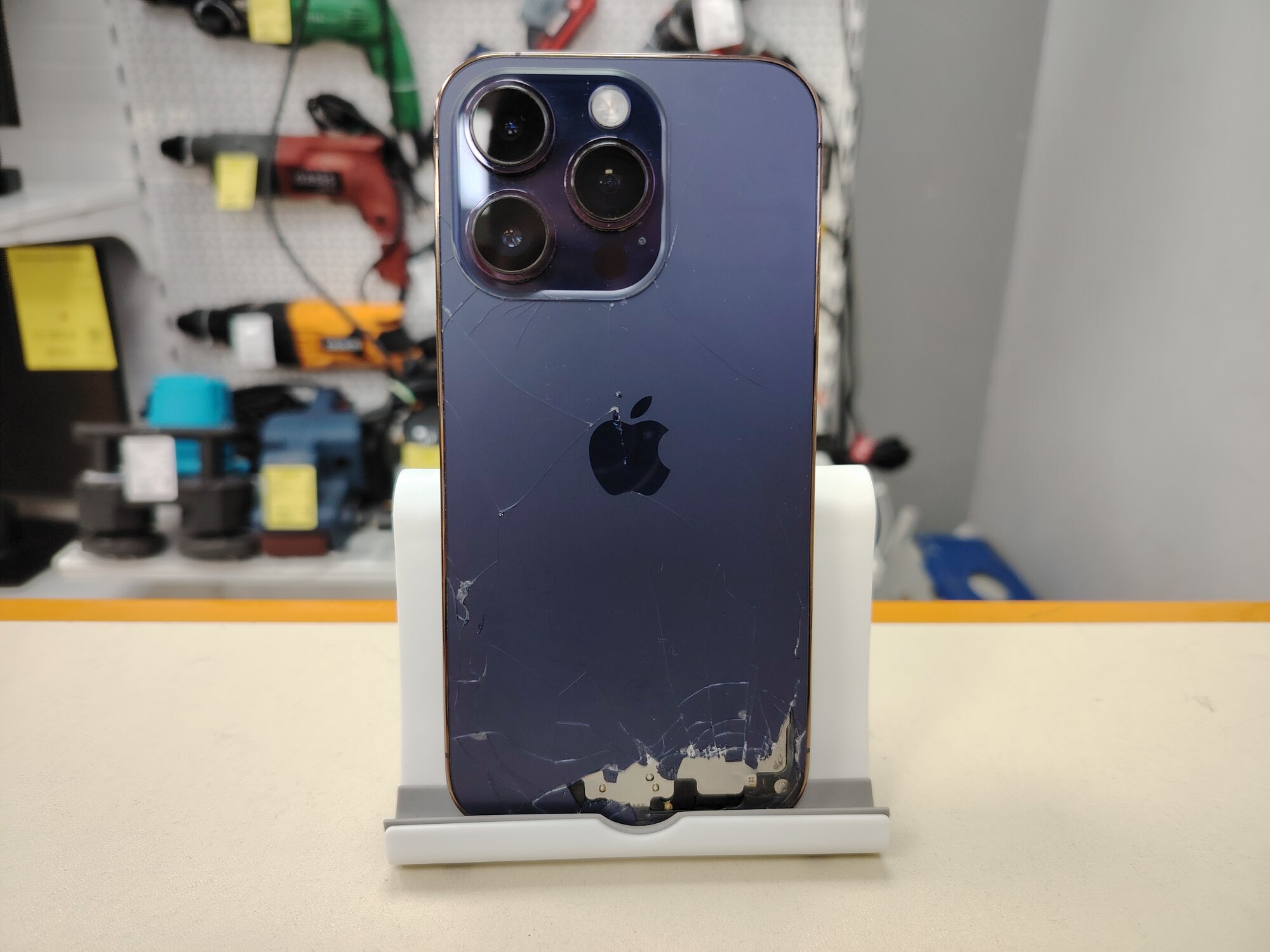 Смартфон Apple iPhone 14 Pro 256 ГБ, Dual: nano SIM + eSIM, глубокий фиолетовый