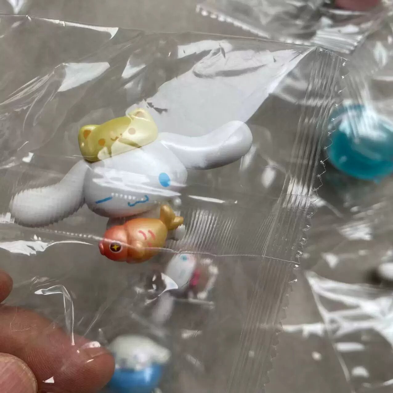 Киннаморолл Фигурка Слэкинг Перламутровое Покрытие Прозрачный Мешок Упаковка Для Офиса Украшение 10см