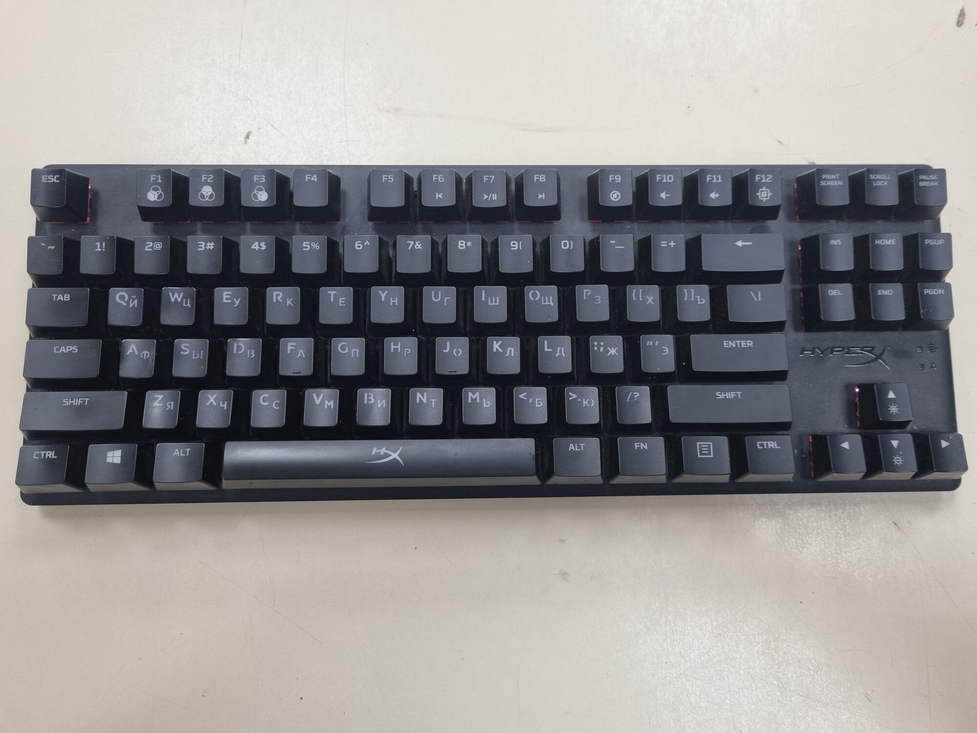 Клавиатура HyperX Alloy Origins 60 HyperX Red, черный, русская, 1 шт.