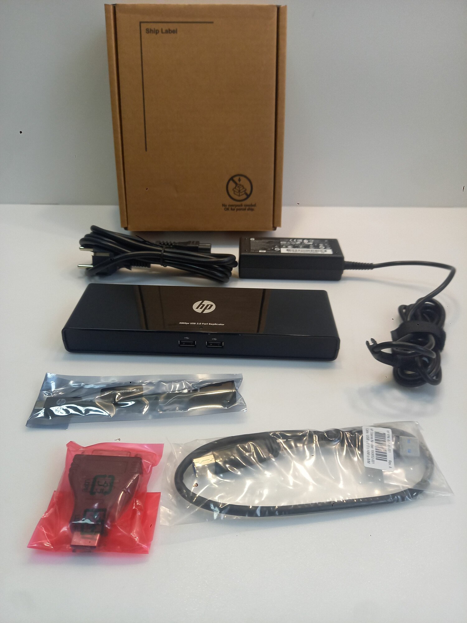 Док-станция Для ноутбуков HP USB 3.0 3005pr Y4H06AA + 65 Вт Комплект