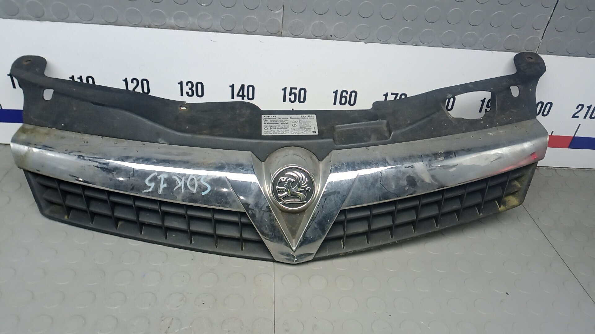Решетка радиатора OPEL ASTRA H
