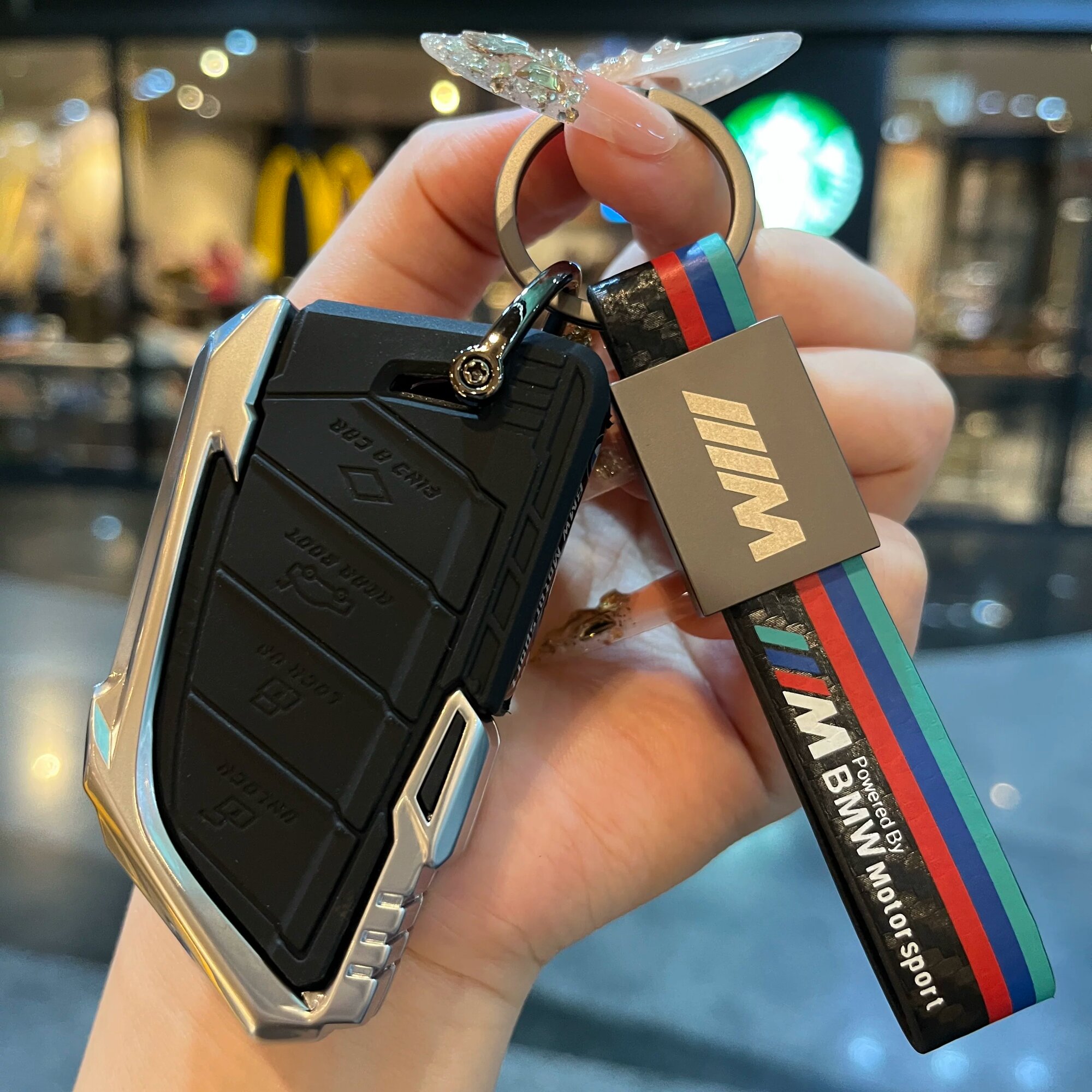 Ключевой чехол BMW 5 Series в стиле «Лезвие» с серебристо-черной отделкой и шнуром с M-эмблемой для моделей 530i 325LI