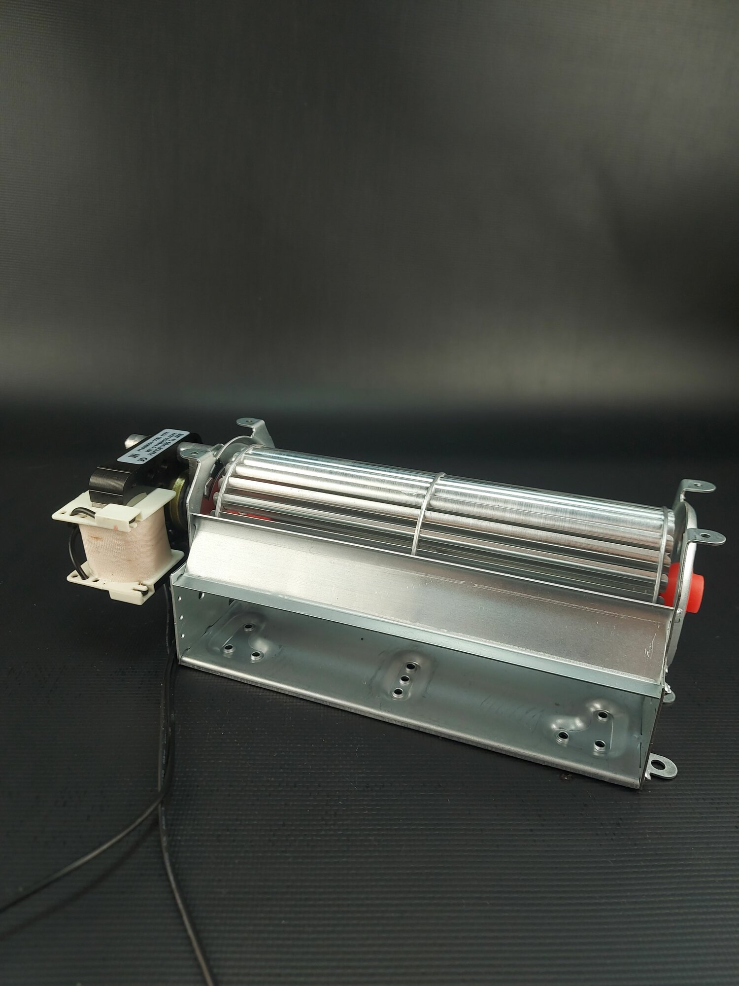 Вентилятор тангенциальный BW1L-180х60 мм 22W/220V/1900RPM левый