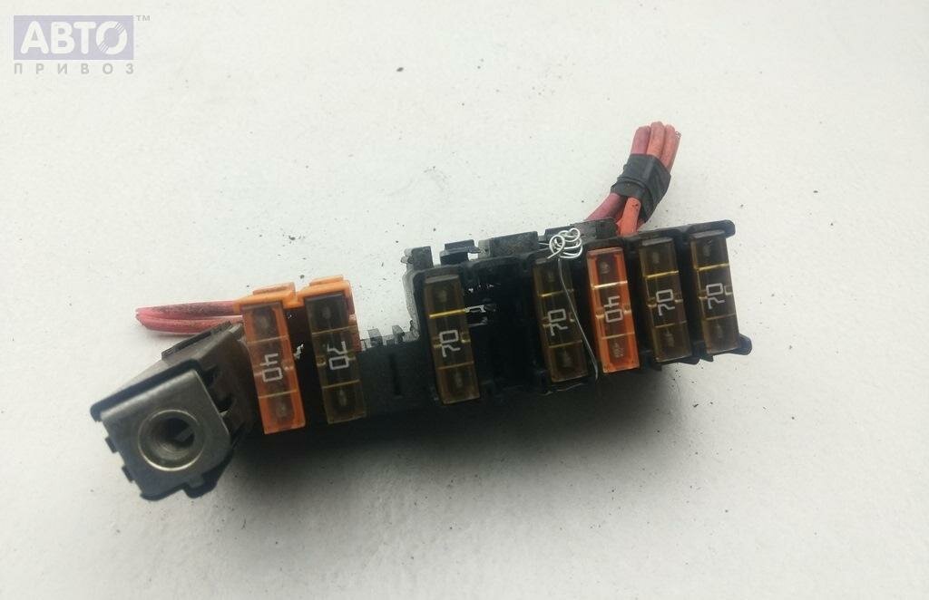 Блок предохранителей Renault Scenic 2 (2003-2009)