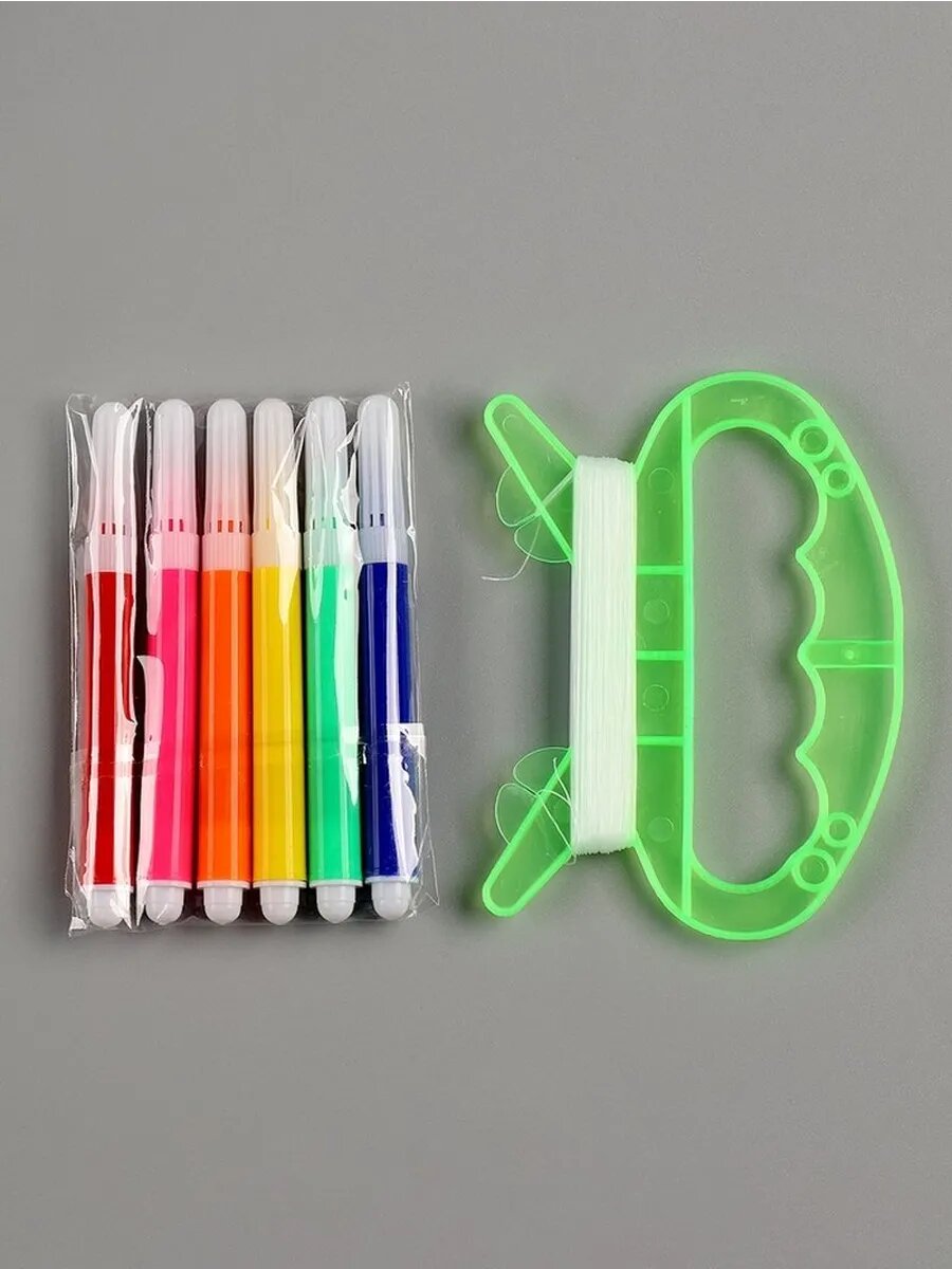 Яркий воздушный змей с раскраской для детей