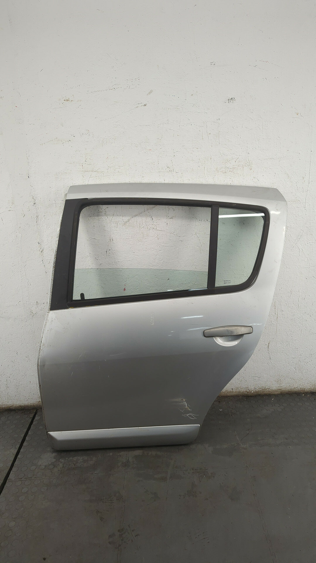 Дверь боковая (легковая) левая задняя Dacia Sandero Б/У