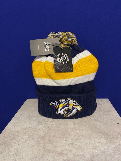 Хоккей Нэшвилл шапка зимняя с помпоном хоккейного клуба Nashville Predators (США) НХЛ темно-синяя
