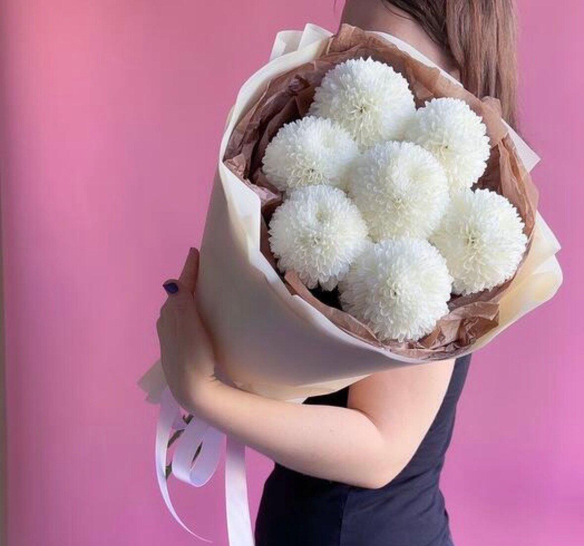 Букет пышные сортовые белые и пышные хризантемы Супербоул (7 штук)