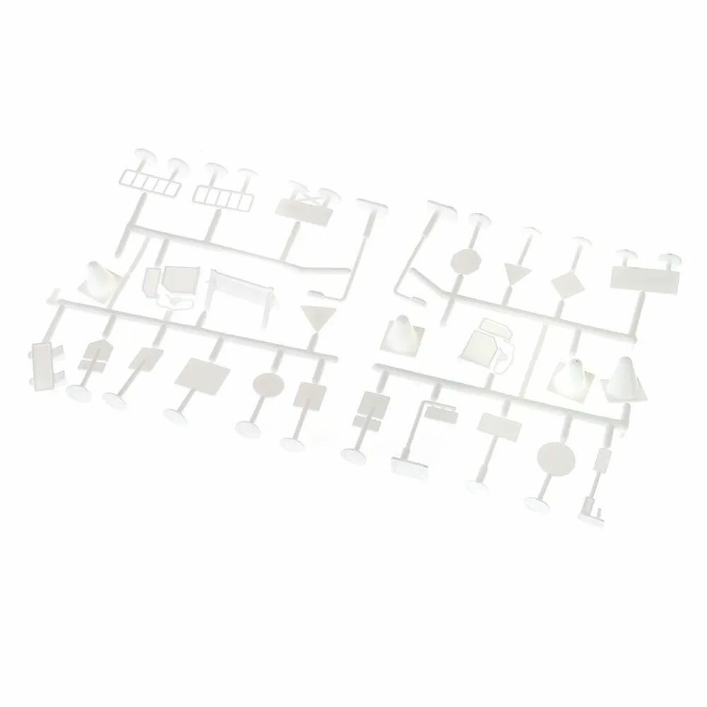 1 набор из 2 моделей, модельных знаков 56 частей, дорожных знаков, указателей и пузырьков