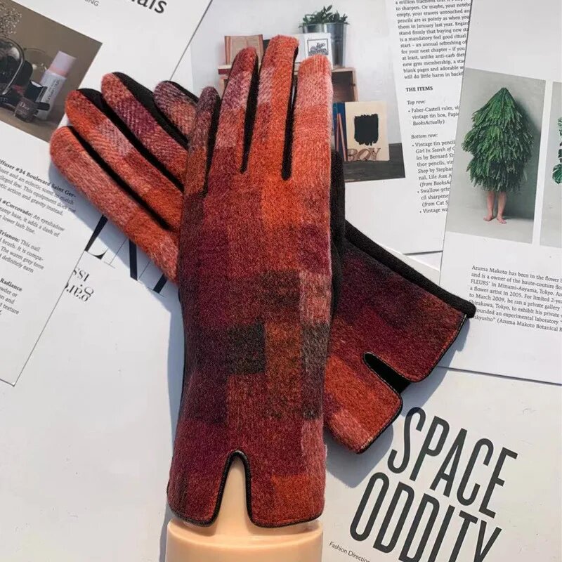 Перчатки для женщин