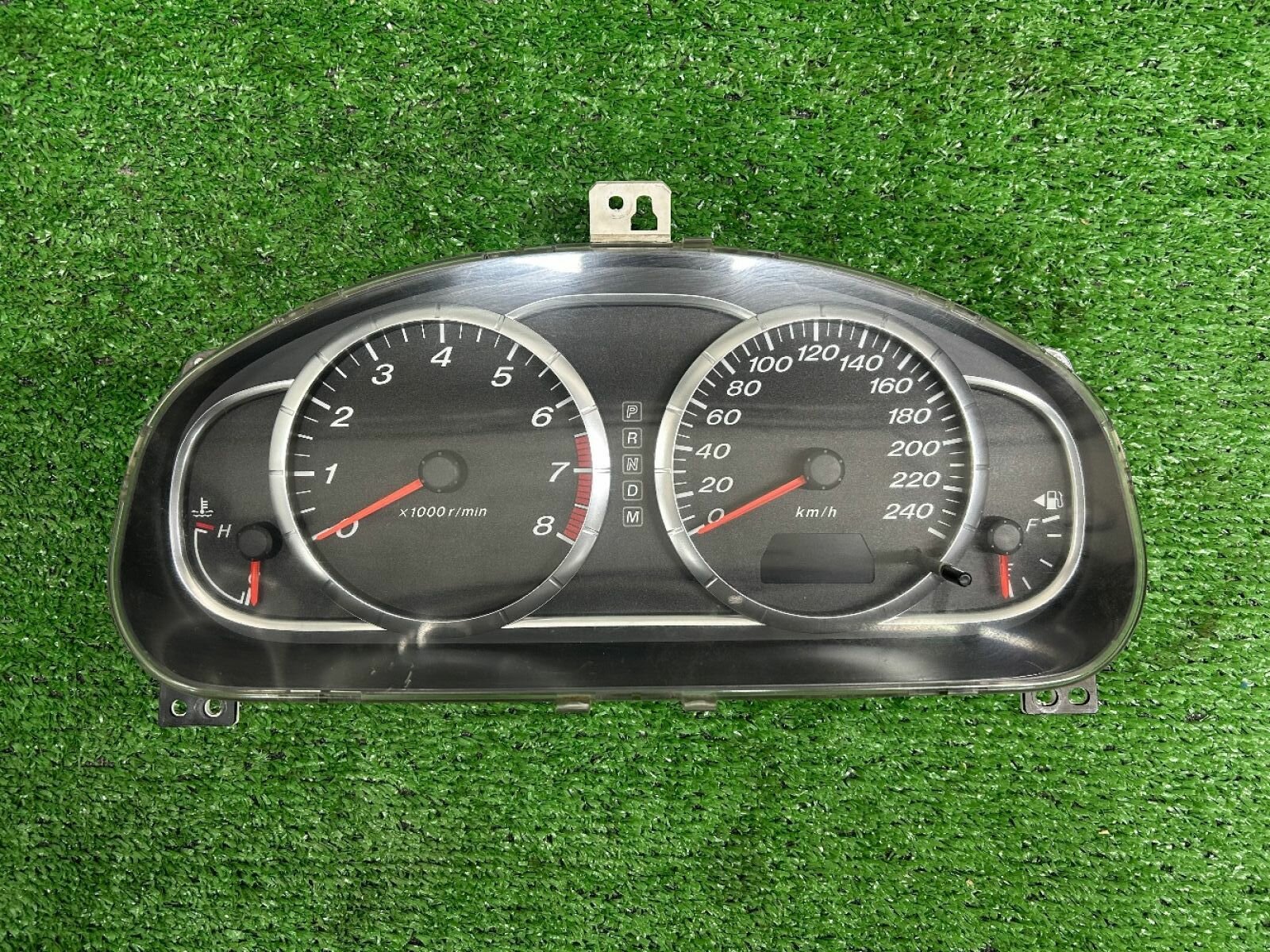 Панель приборов Mazda 6 GG хэтчбек 2.0 LF АТ 2006 GR1L55430