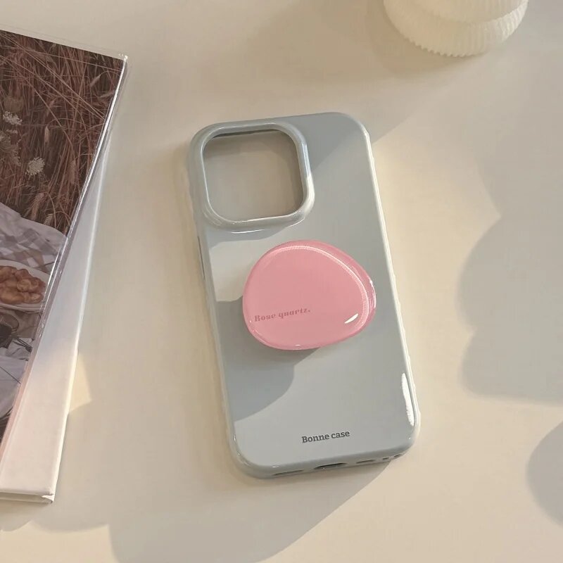 Розовый чехол на iPhone 13 Pro с подставкой PopSocket