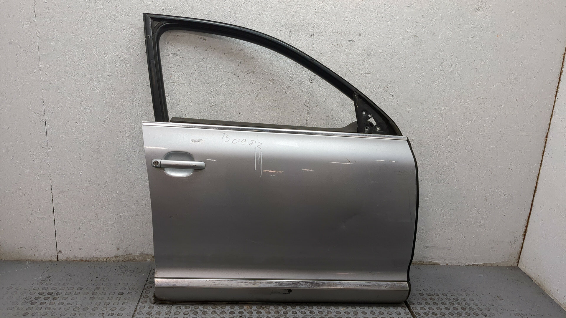 Дверь боковая (легковая) правая передняя Volkswagen Touareg Б/У