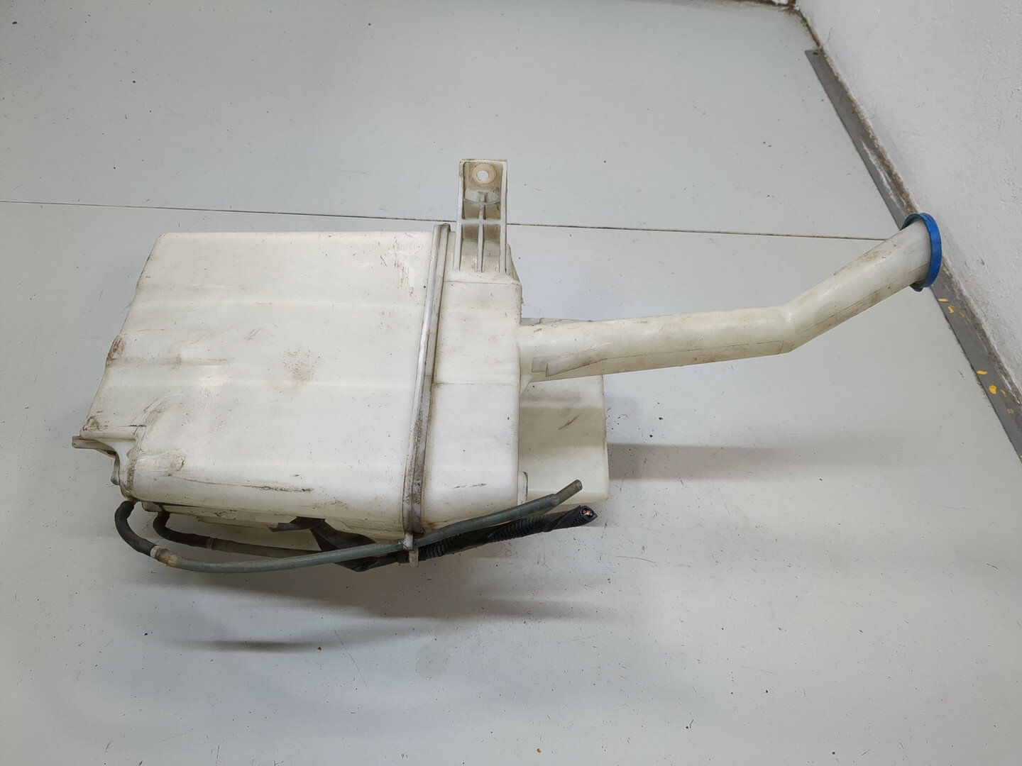 Бачок омывателя Toyota Avensis 2 Б/У