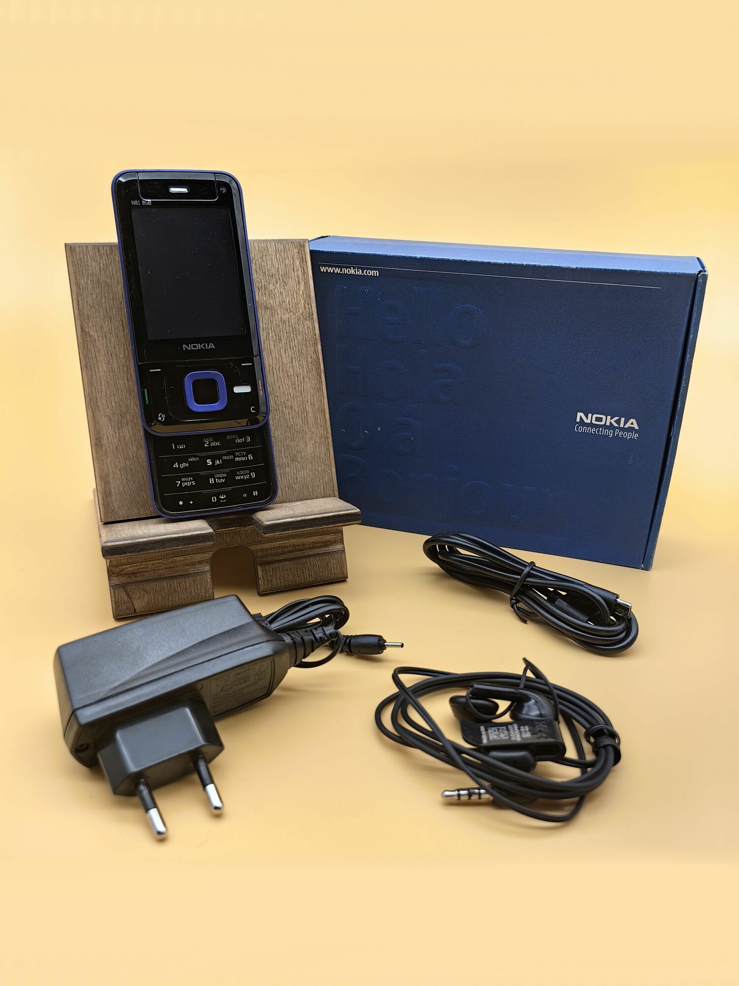 Мобильный раритетный кнопочный телефон слайдер Nokia N81 - 8gb, Черный